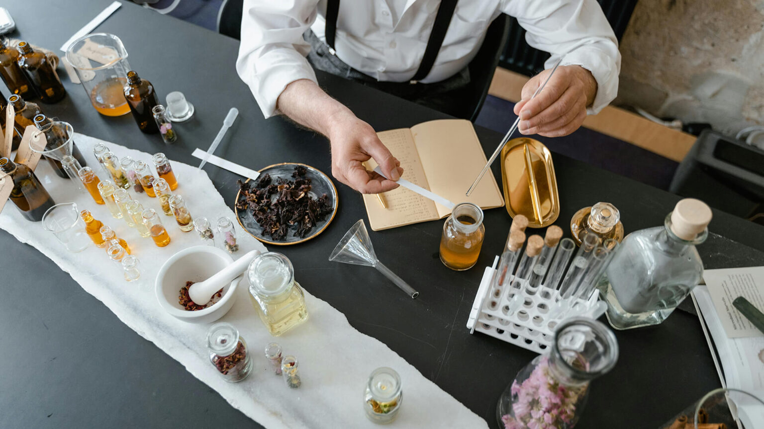 How Is Perfume Manufactured in a Modern Factory? - Source of Beauty ...