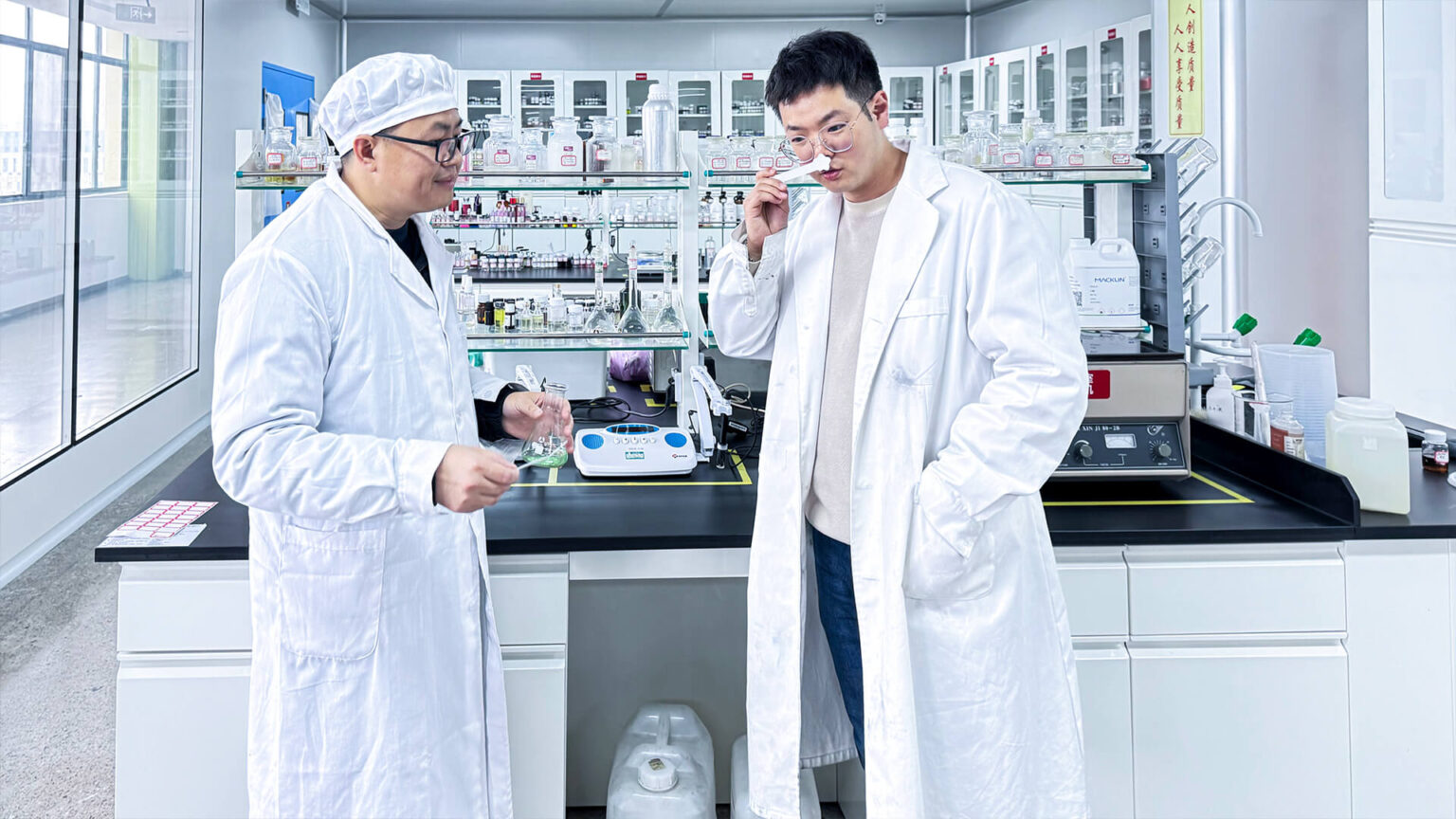 Why is Alcohol Used in Perfume Creation? - Source of Beauty Fragrance